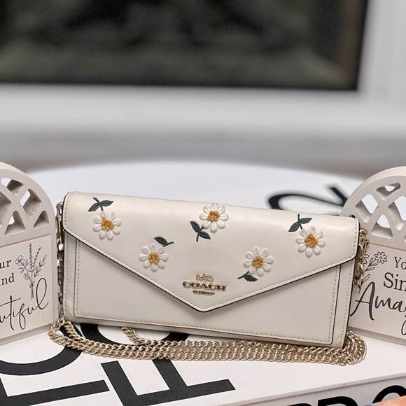Coach | Bags | Coach Slim Envelope Crossbody Daisy Emboldened Print ...